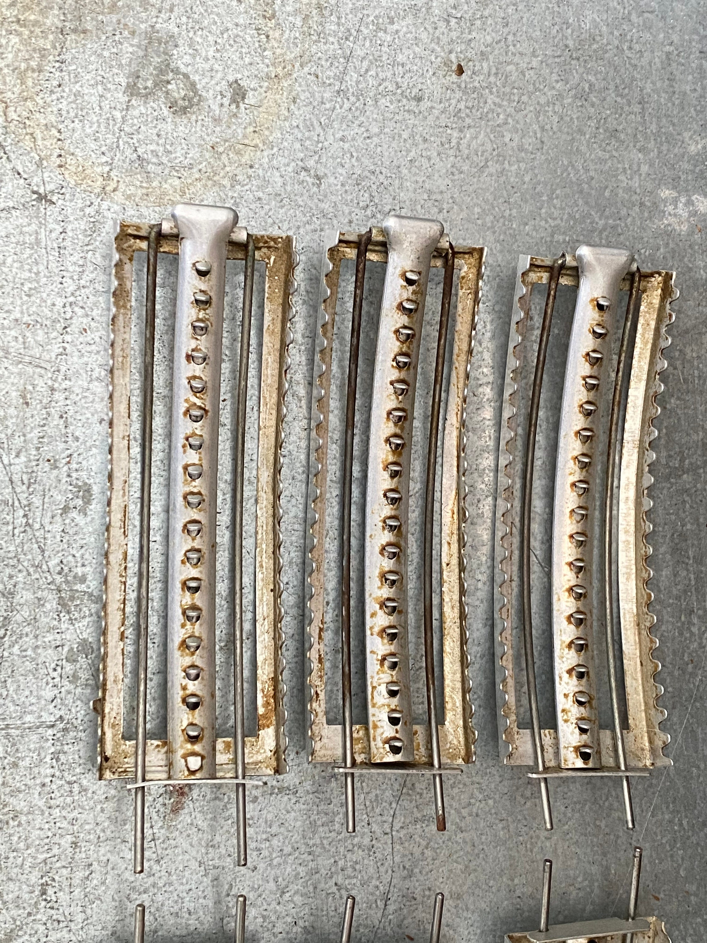 Vintage Tru Wave Fingerwave Clips (6)