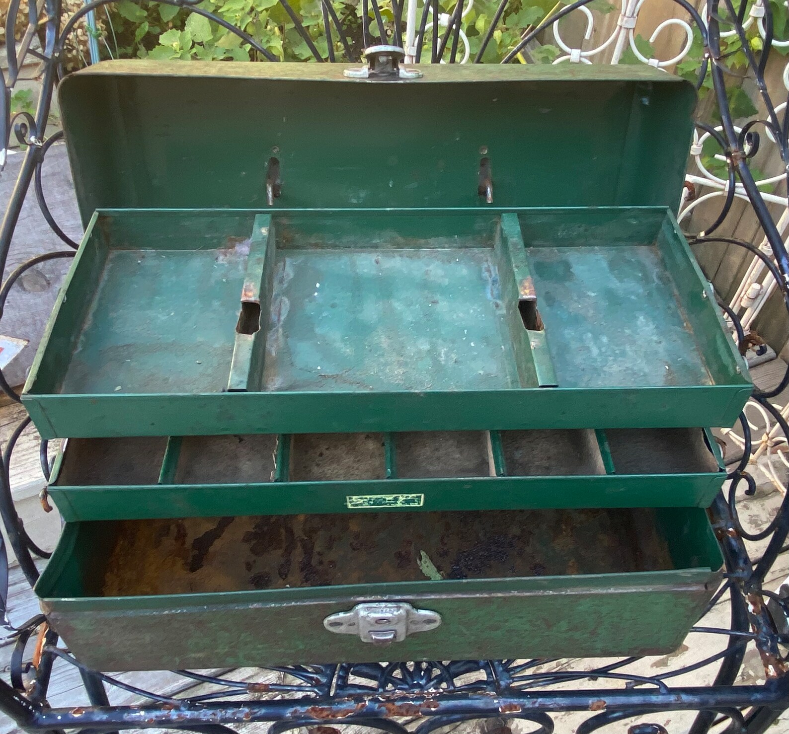 Vintage Green Metal Tackle Box - Etsy