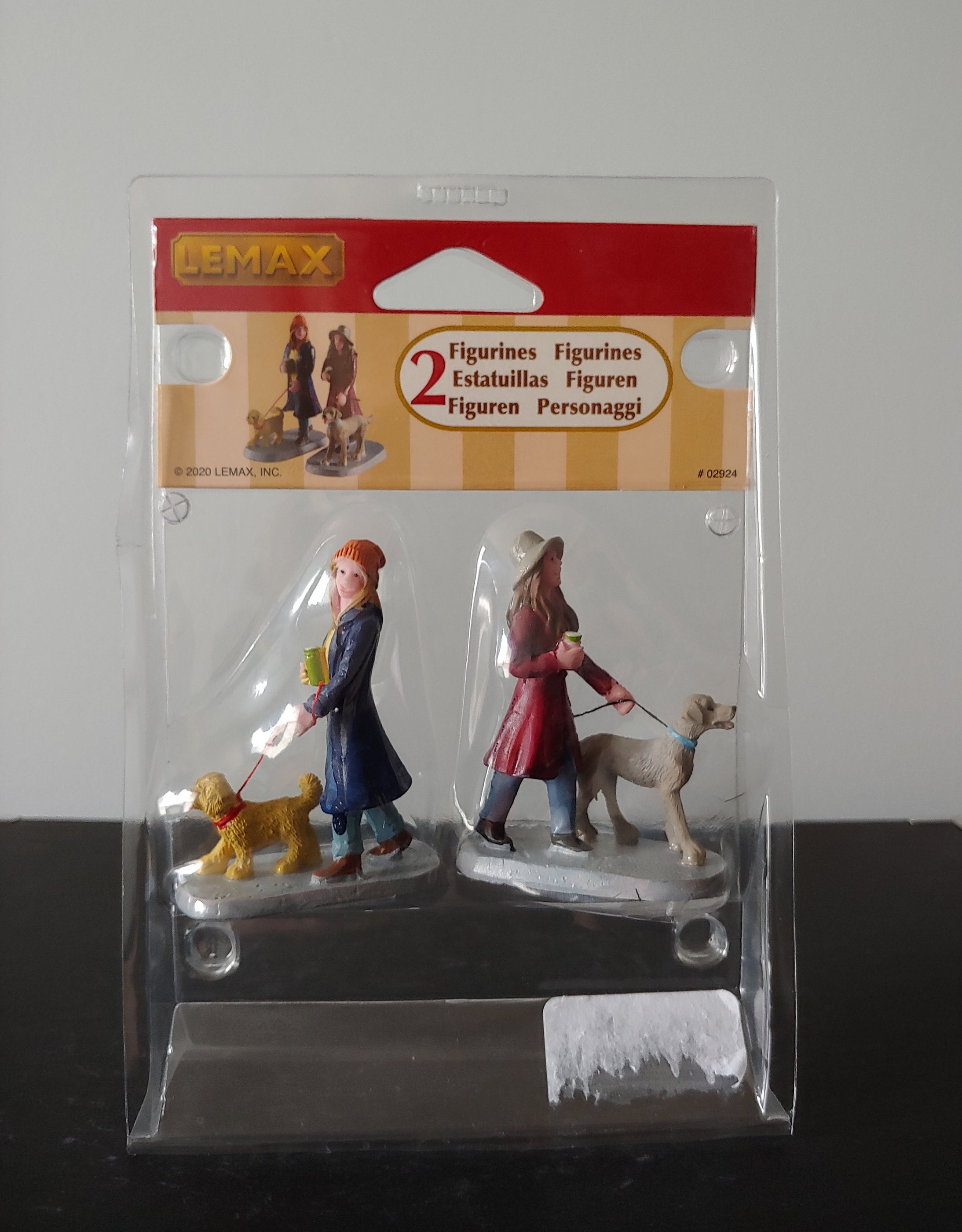 Lemax MULTI-TASKING Set of 2 #02924 Women Walking Dogs Christmas ...