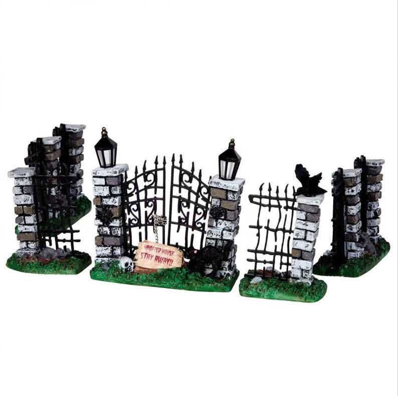 Lemax Spooky IRON GATE and FENCE Set of 5 # 34606 Halloween Spooky Town ...