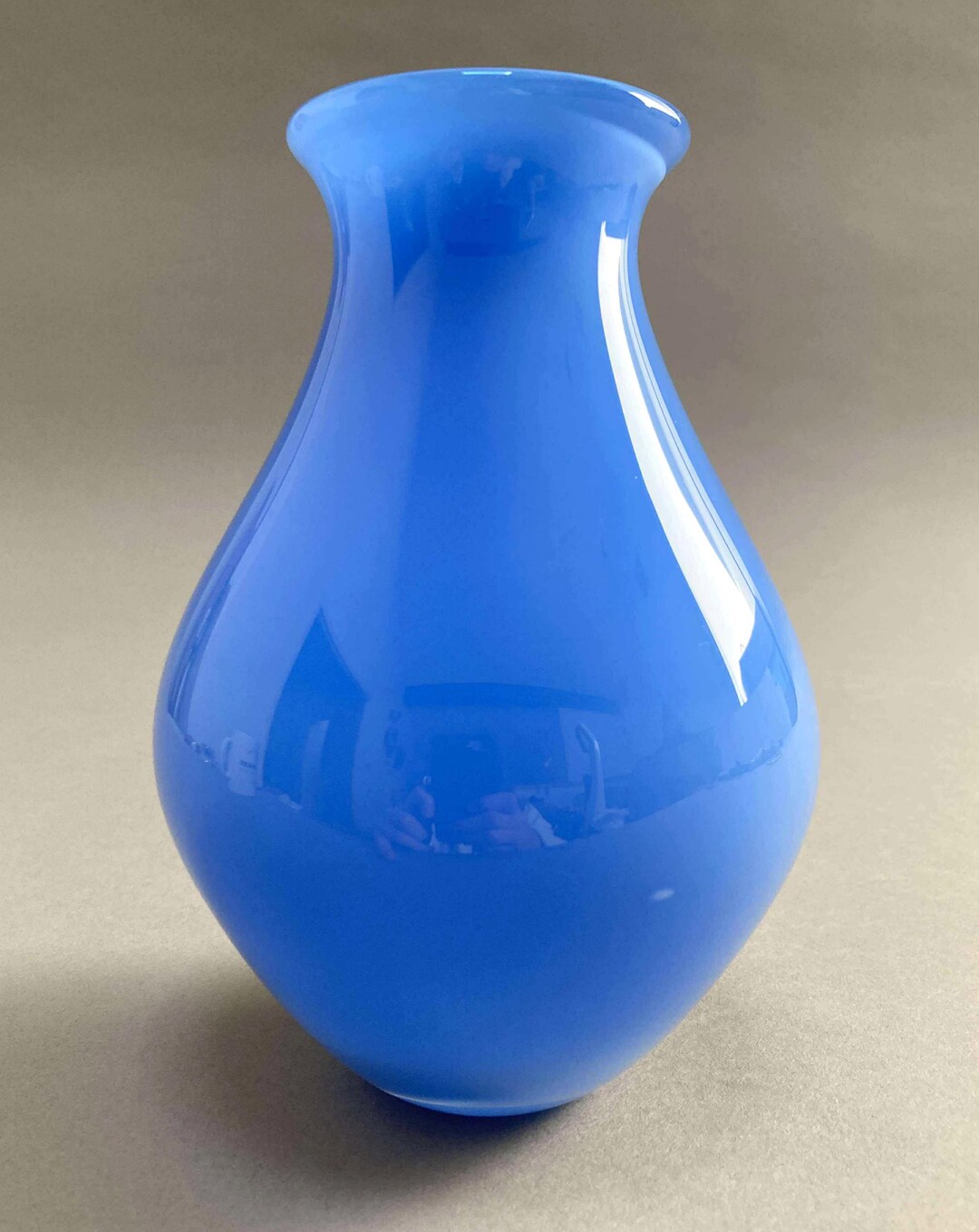 Jim Kingwell Art Glass Vase: Cornflower Blue Ice Fire Glass, Cannon ...