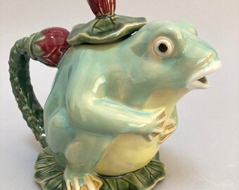 Frog Majolica Pitcher - Etsy