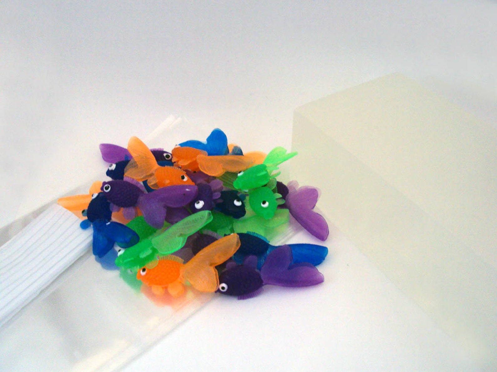 Fish in a Bag Soap Kit DIY * INCLUDES SOAP & Blue Color * Kids Party ...