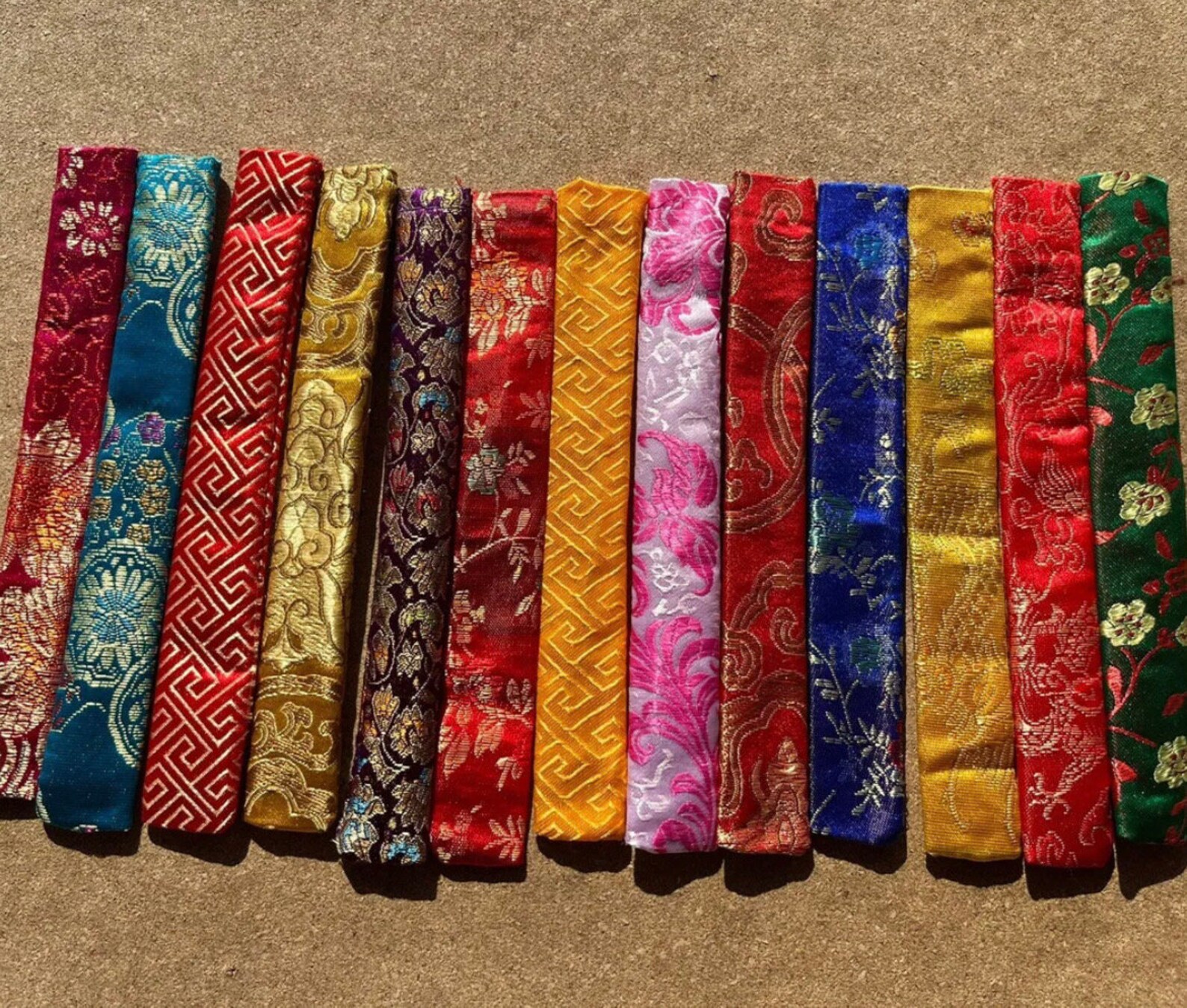 Chinese "criss-cross" Design Chopsticks With Free Handmade Silk Holder ...