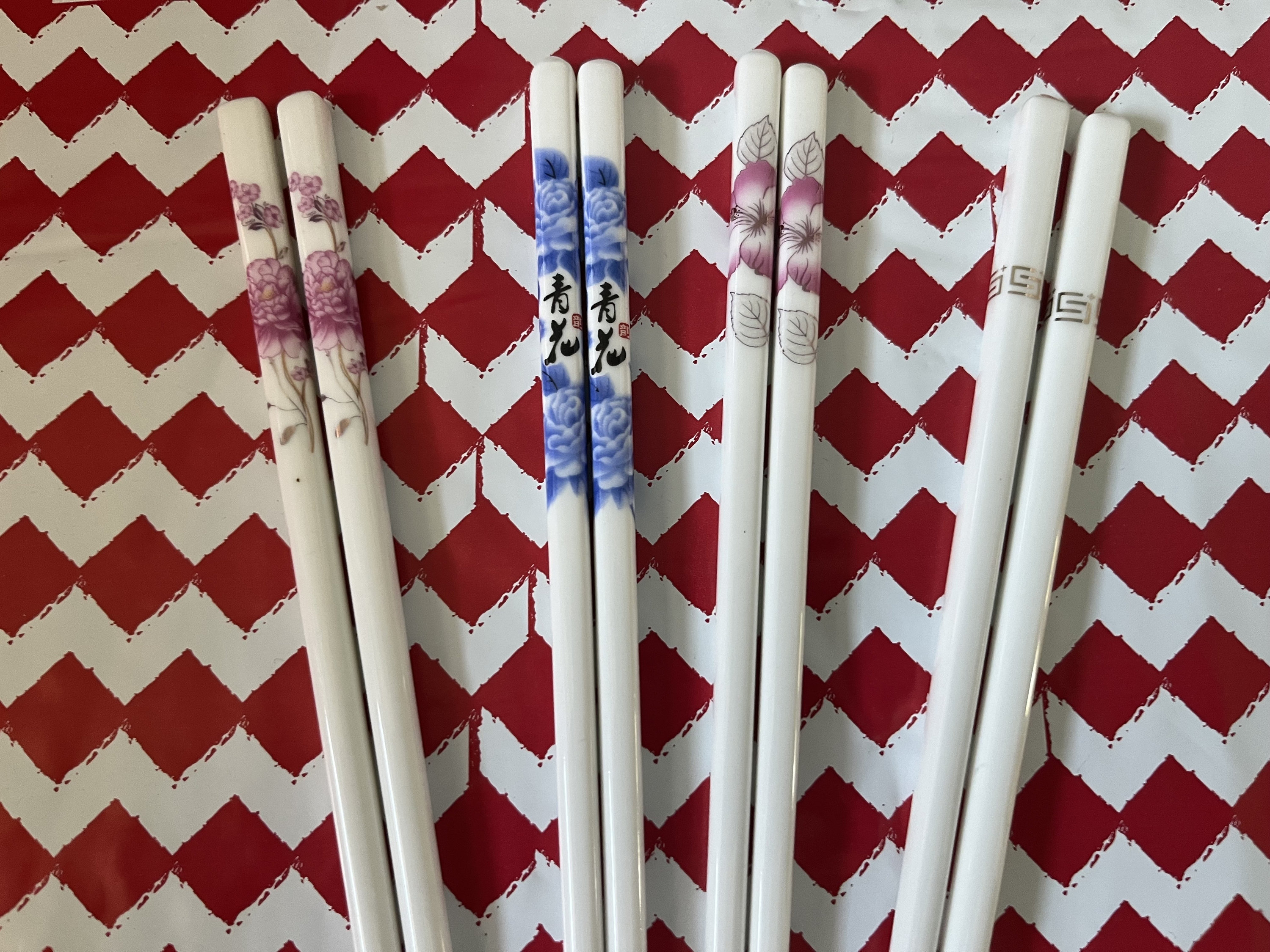 Porcelain chopsticks store