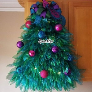 UITC Triangletree Wreath Board - Etsy