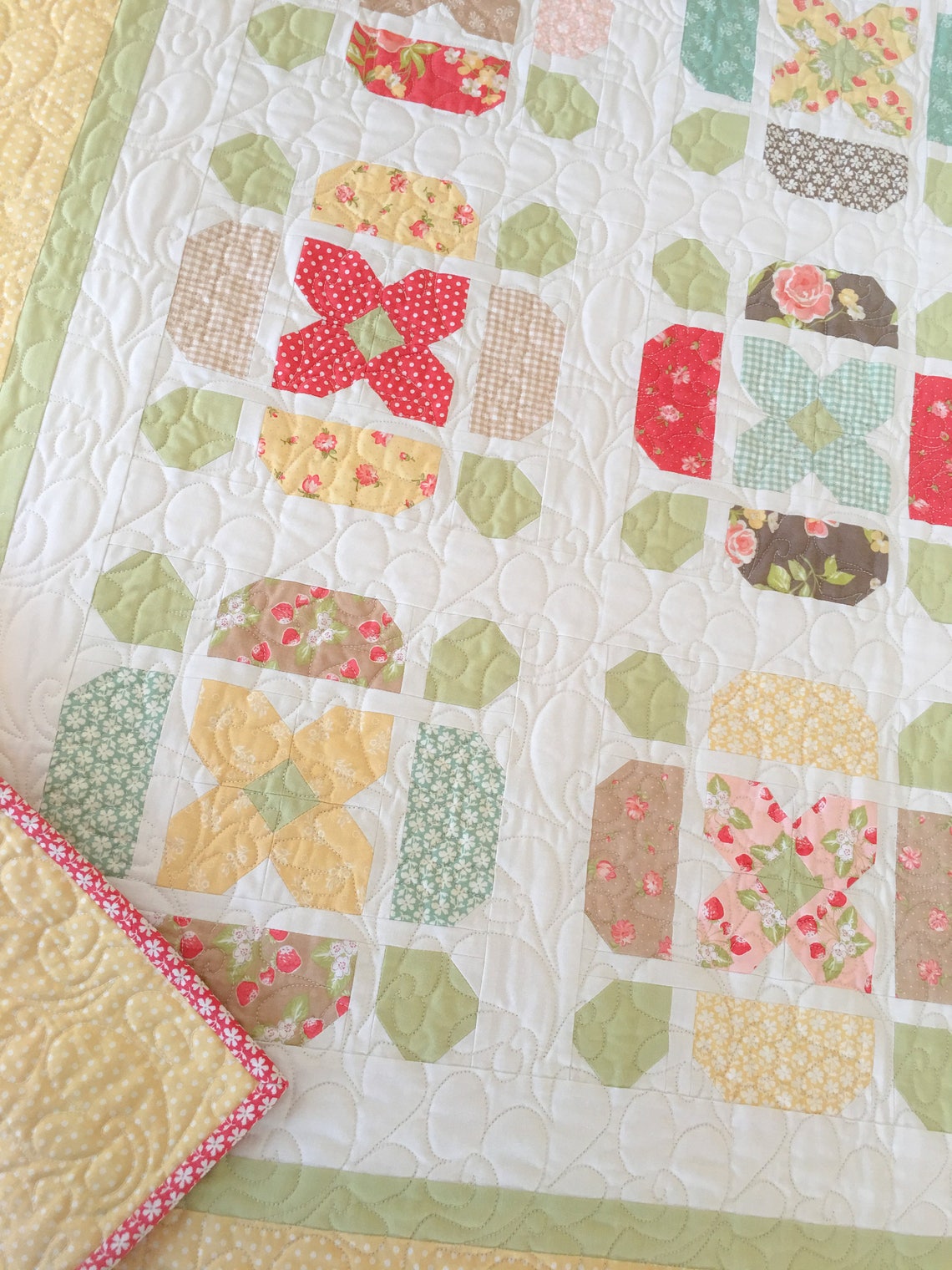 PAPER Pattern: Flower Tile charm Pack Quilt - Etsy