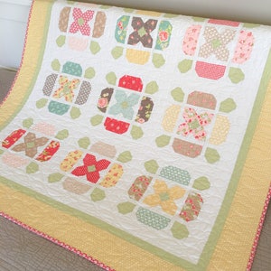 DIGITAL Pattern: Flower Tile (charm Pack Quilt) - Etsy