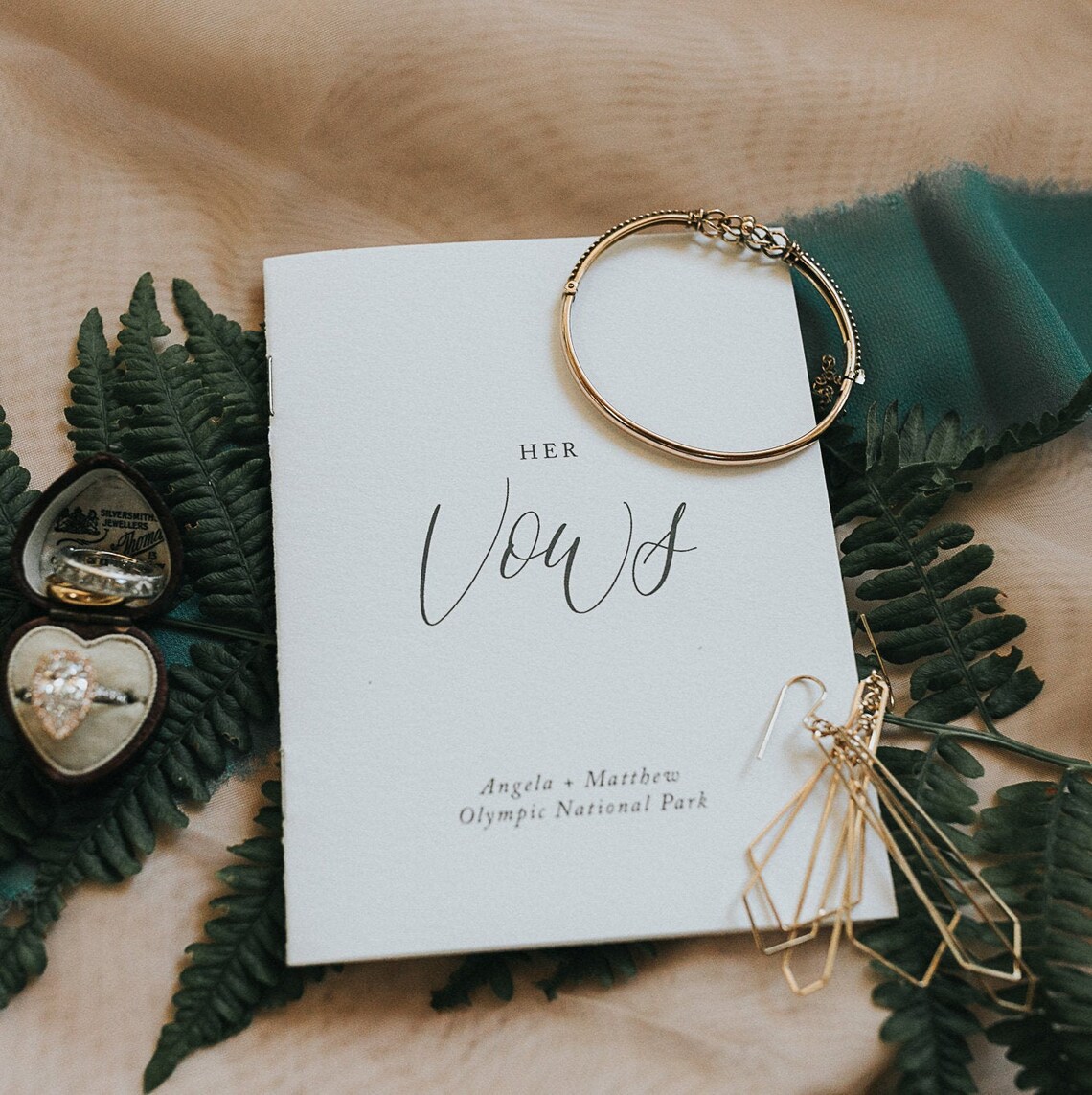 Vow Books Set of 2 //calligraphy Vow Book // Personalized Vow - Etsy