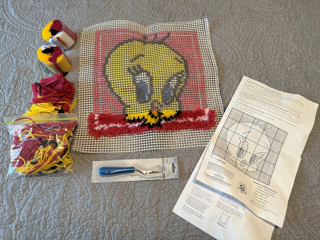 Unfinished Tweety Bird Rug Kit, All Pieces/instructions Included, 15 by ...
