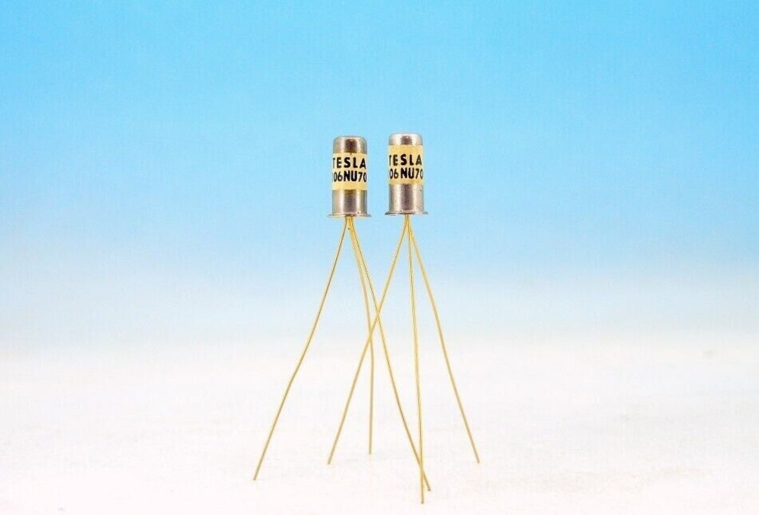 2 X 106NU70 TESLA Matched Pair Germanium Transistors Gold Ge NPN 30V ...