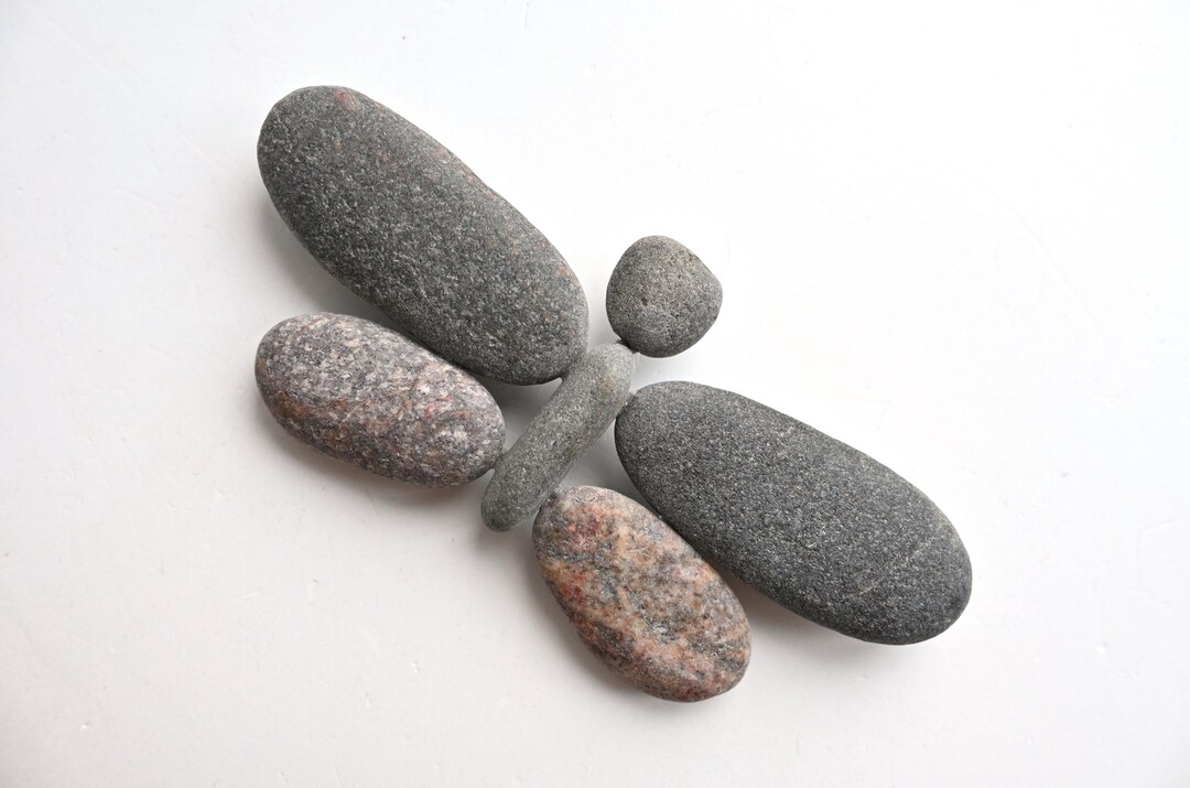 Pebble Art Magnet - Dark Dragonfly, Sea Stone Shape, Fridge Magnet ...