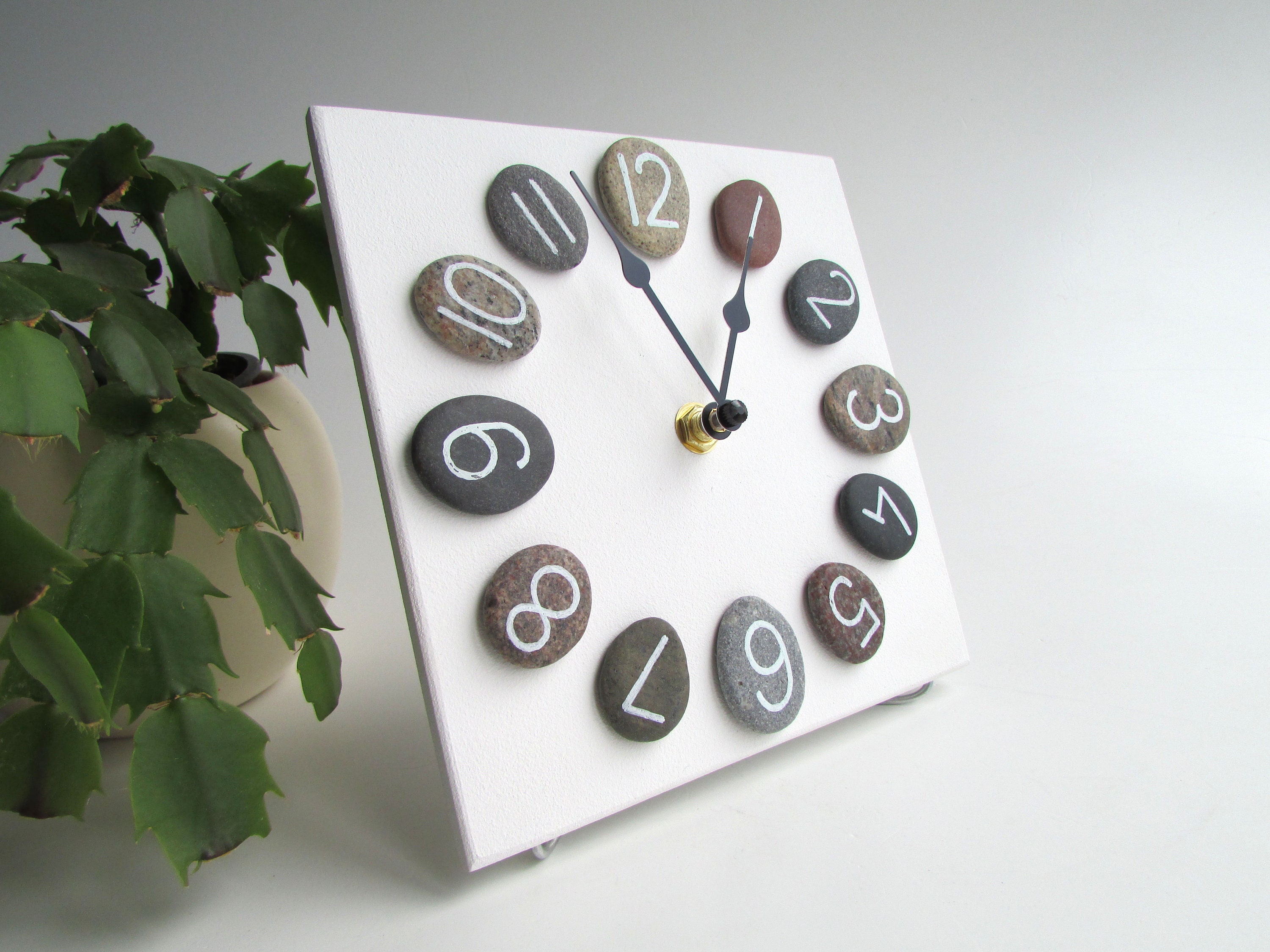 Colorful Stone Clock 6.5", Pebble Art Clock, Small Stone Table Clock ...