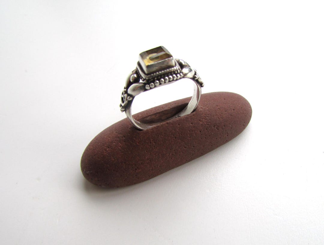 Stone Ring Holder, Coastal Ring Display, Jewelry Organisation, Ring ...