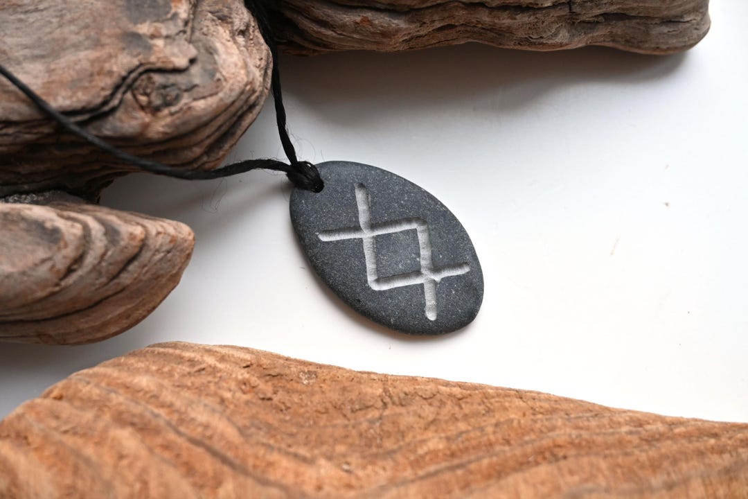 Inguz Rune Stone Pendant, Rune Necklace, Engraved Beach Pebble Pendant ...