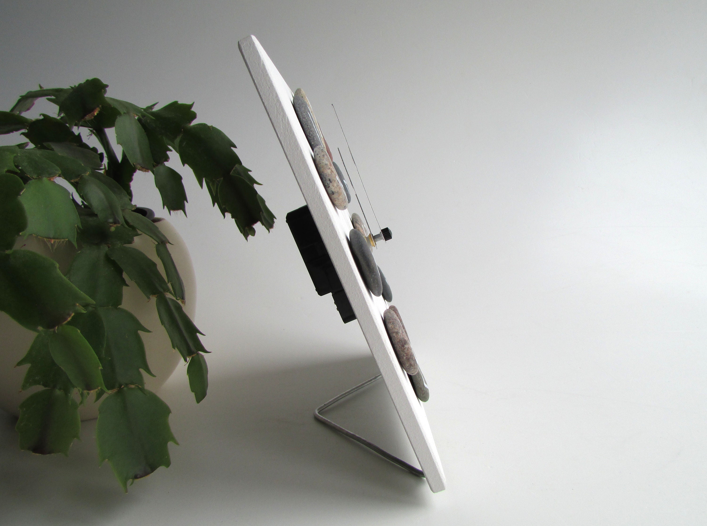 Colorful Stone Clock 6.5", Pebble Art Clock, Small Stone Table Clock ...