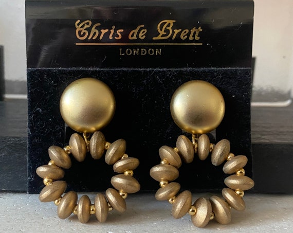 Vintage Chris de Brett Goldtone Clip-On Hoop Earrings… - Gem