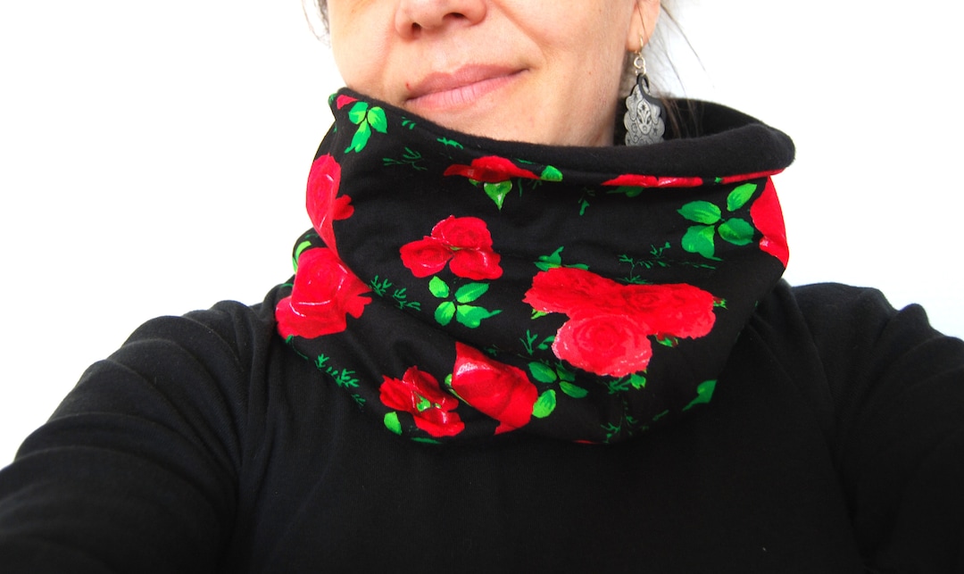 Woman Snood Red Roses Woman Accessory Winter Warm Accessory - Etsy