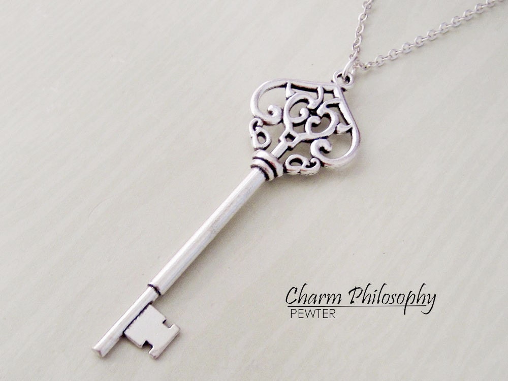 Vintage Key Necklace Skeleton Key Pendant Antique Silver - Etsy