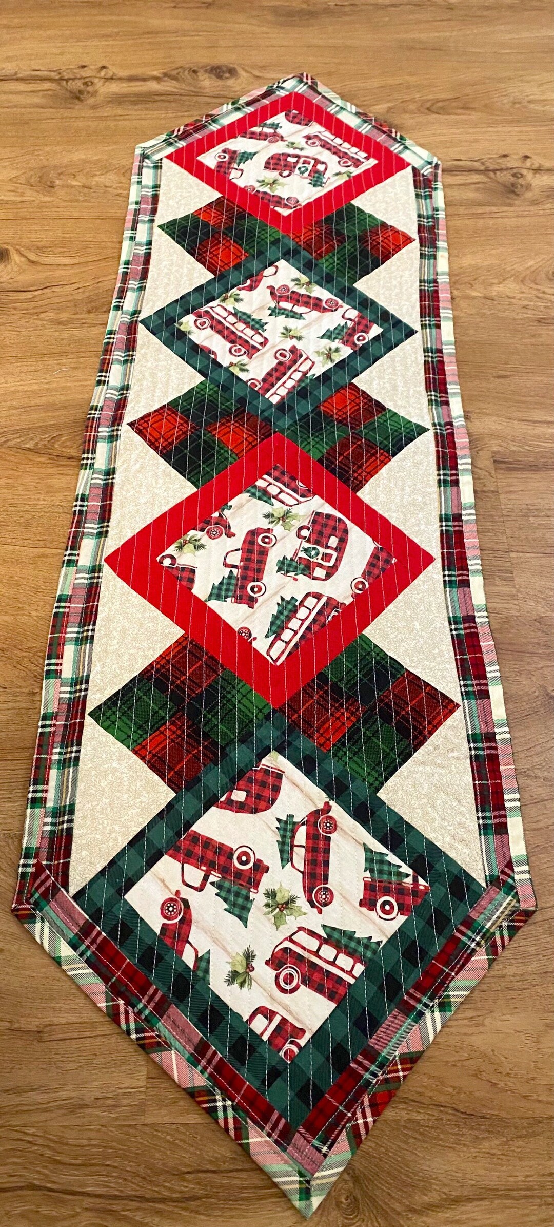 Christmas Red Truck/ Camper Quilted Table Runner - Etsy