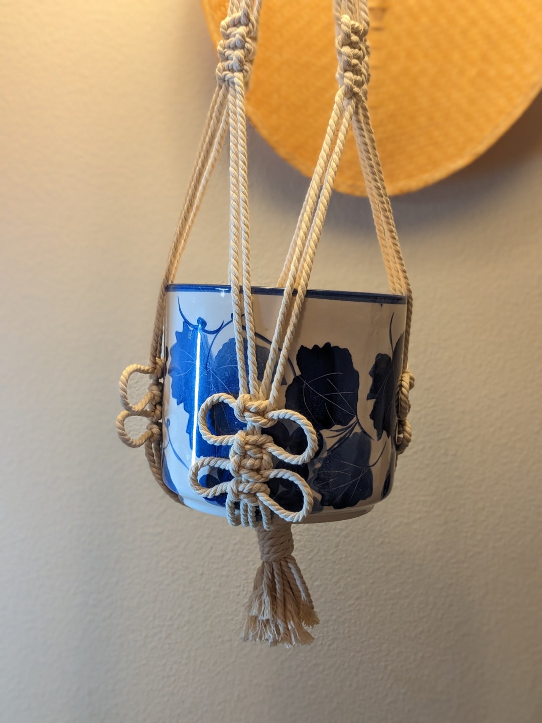 Macrame Hanging Plant Pot - Etsy