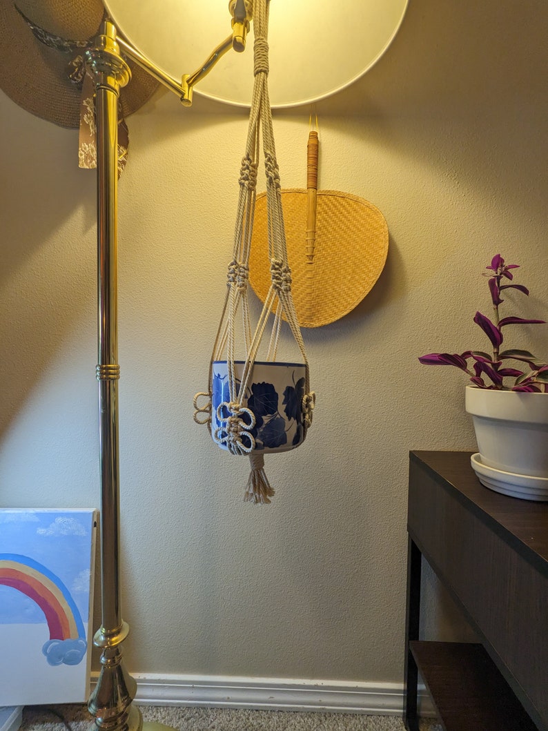 Macrame Hanging Plant Pot - Etsy