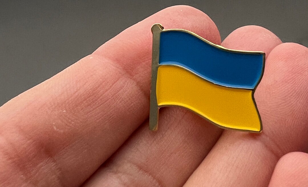 25 Ukraine Flag Lapel Pin 3/4 X 3/4 Dark Blue Bulk Wholesale - Etsy
