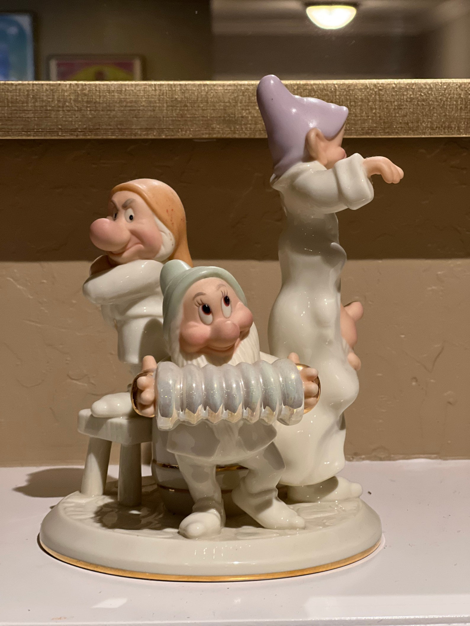 Lenox Disney Limited Edition Snow White and the Seven Dwarfs Candle ...