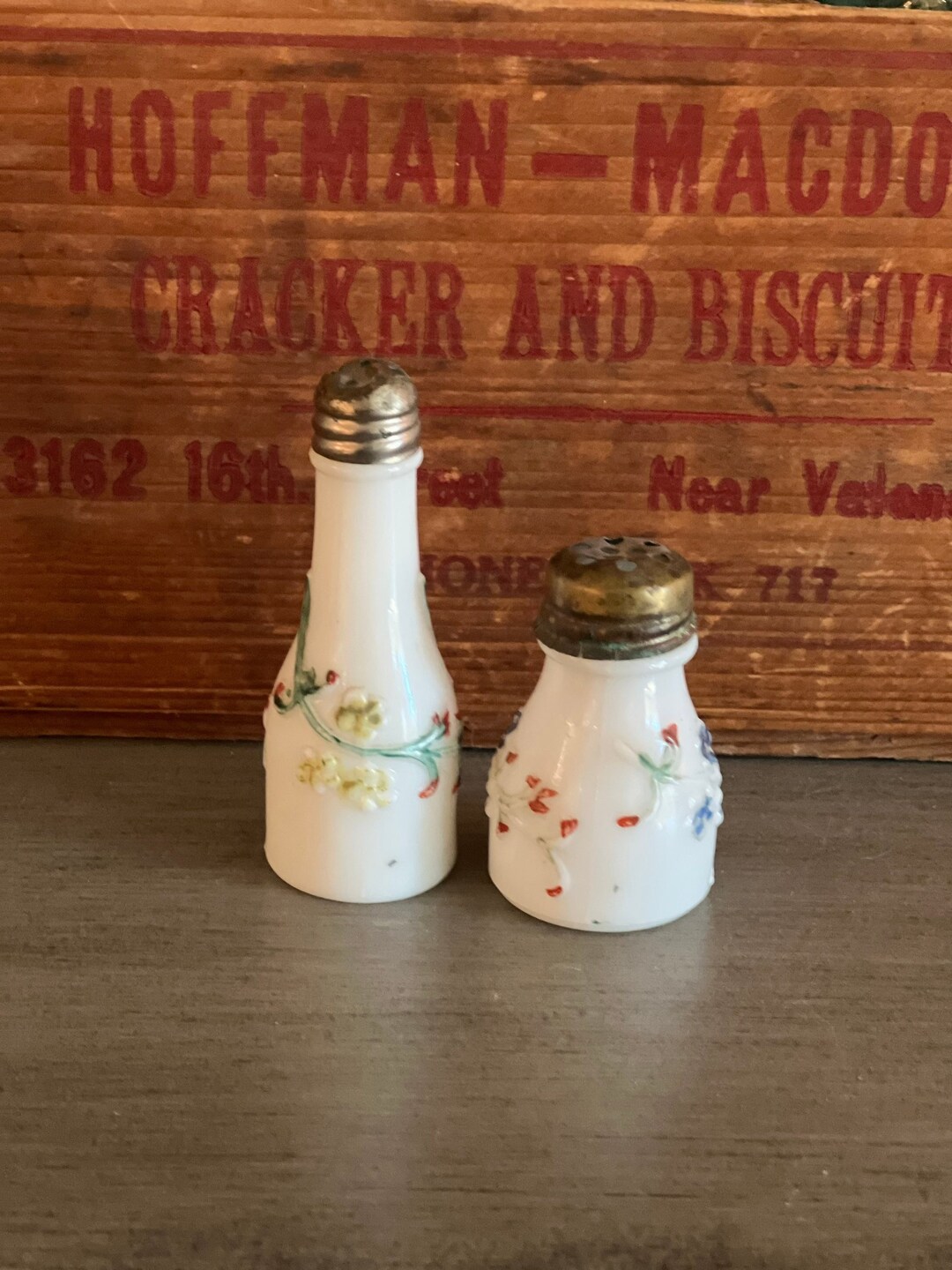 Vintage White Milk Glass Salt and Pepper Shakers Flower Salt and Pepper ...