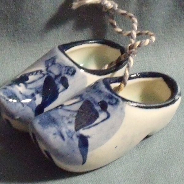 Delft Shoe - Etsy