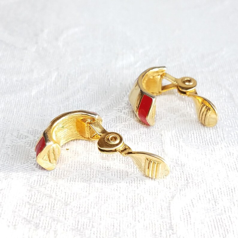 Vintage Red Cream Gold Clip on Earrings, Gold Tone Ribbed Chevron Ivory ...