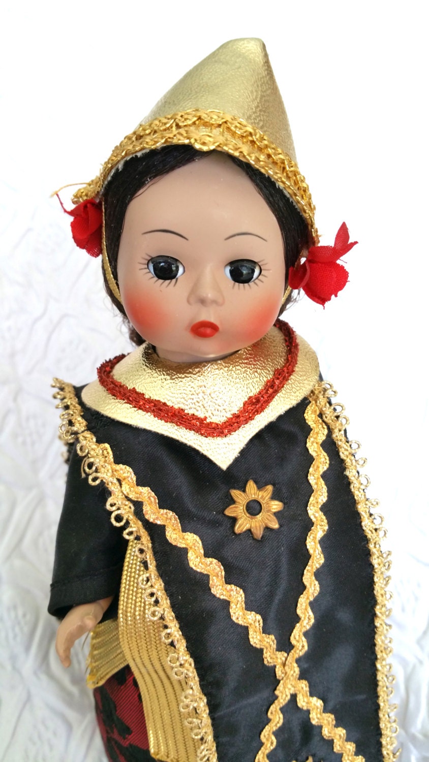 Vintage Madame Alexander 8 Doll Girl Indonesia International Series 579