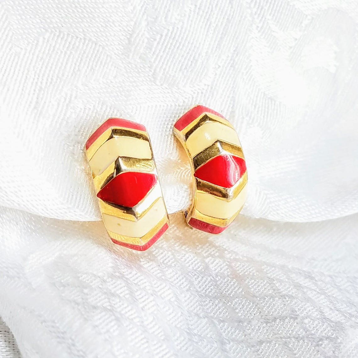 Vintage Red Cream Gold Clip on Earrings, Gold Tone Ribbed Chevron Ivory ...