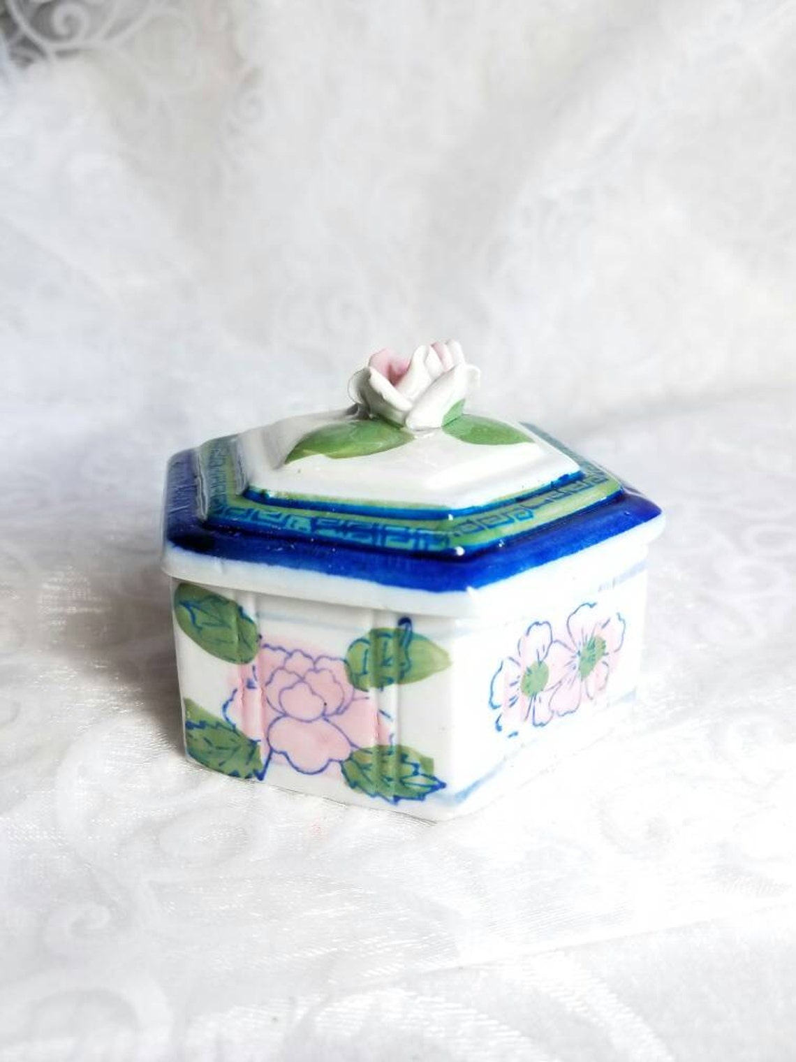 Vintage Porcelain Rose Trinket Box Rose Hexagon Porcelain - Etsy