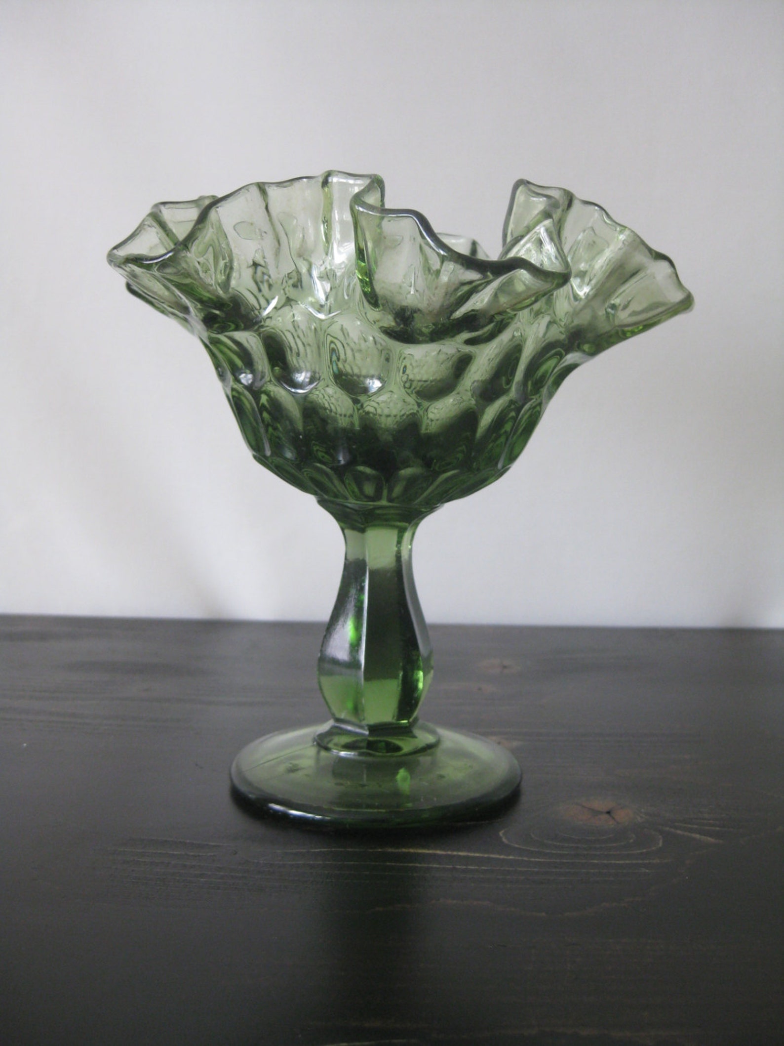 Ruffled Edge Avocado Green Glass Pedestal Dish / Avocado Glass Ruffled ...
