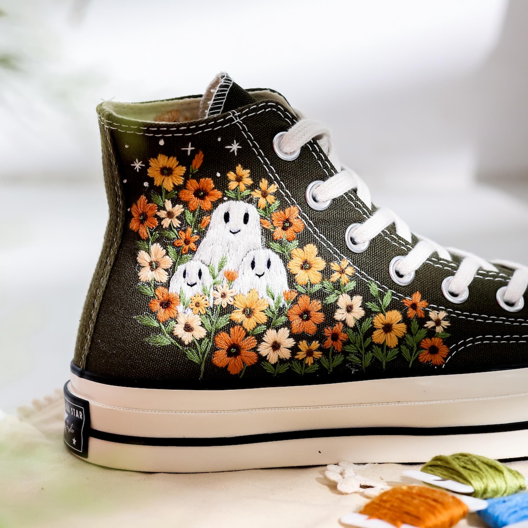 Custom Embroidered Converse Shoes, Ghosts and Daisy Embroidered Snakers ...