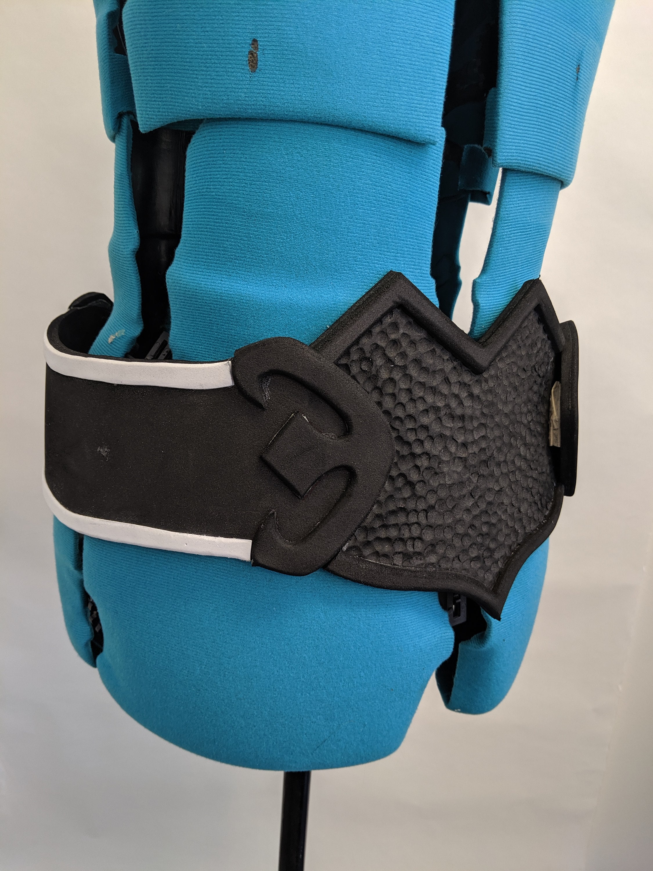 Monster Hunter World: Azure Starlord Belt and Hip Armor Cosplay Pattern ...