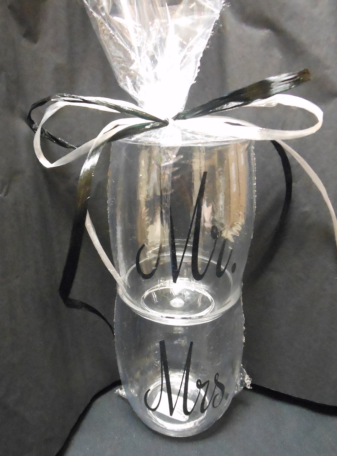 Mr and Mrs Acrylic Glass Set - Etsy