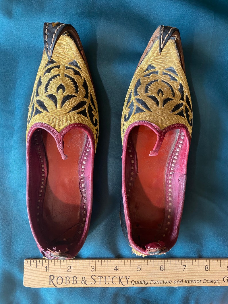 Vintage Embroidered Khussa Punjabi Style Shoes, Black With Gold, Maroon ...