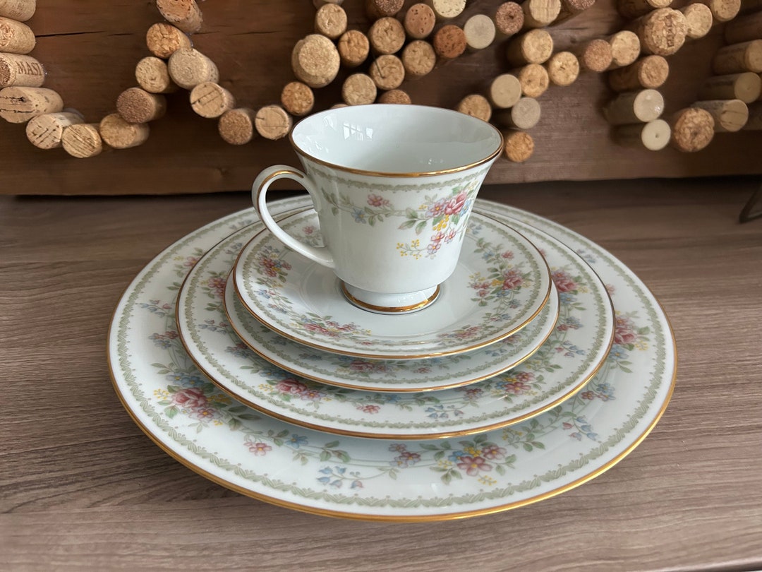 Noritake Memory 2882 1980s Fine China Dinnerware Set for 8, Elegant ...