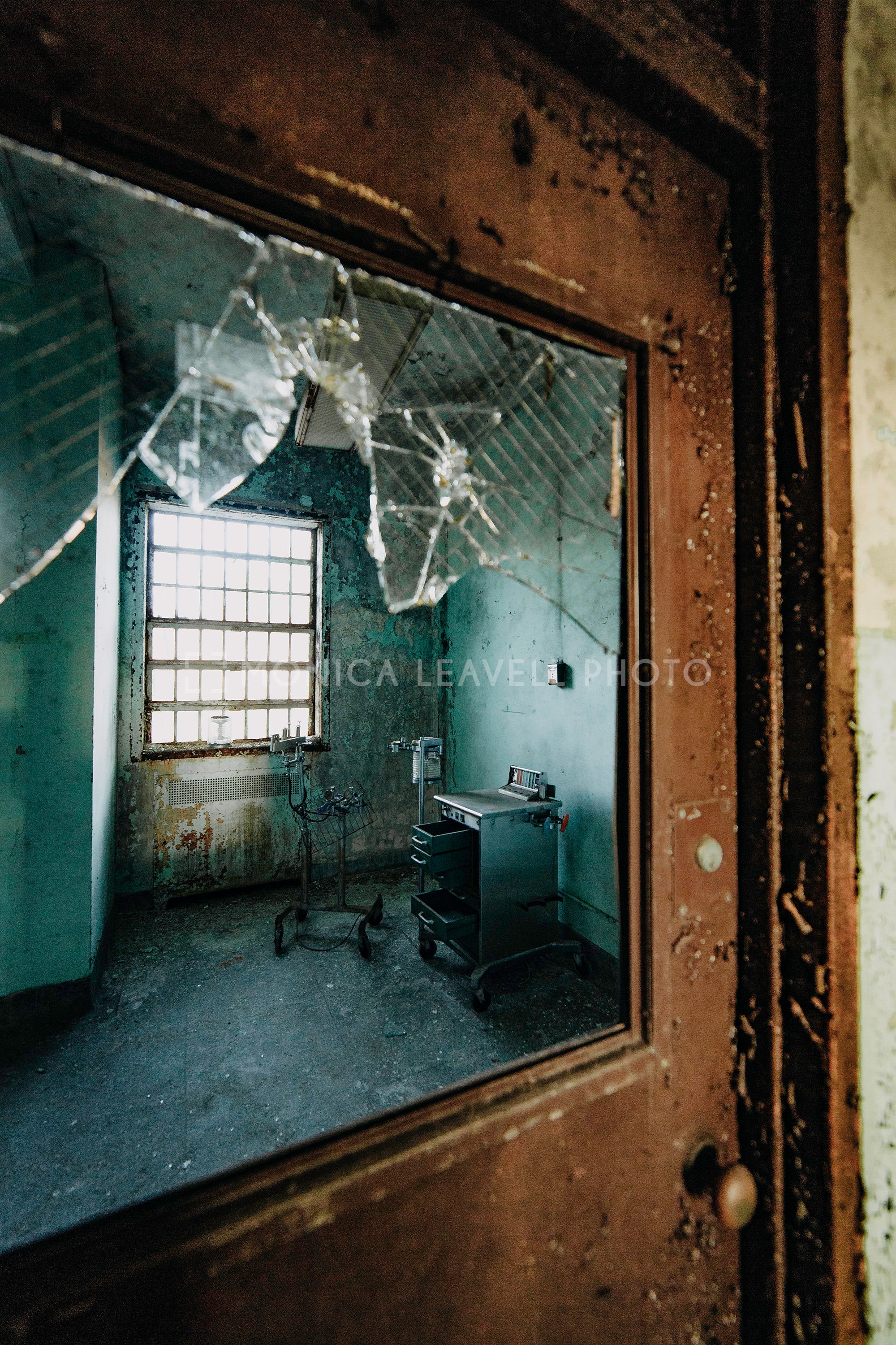 Asylum Room, Urban Exploration Fine Art Photography, Abandoned Urbex ...