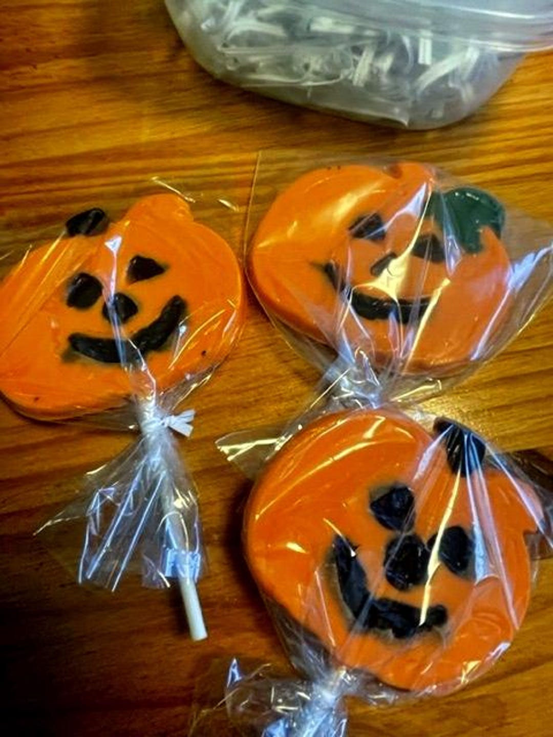 Jack O' Lantern Chocolate Lollipops: Halloween Treat Set (18 ...