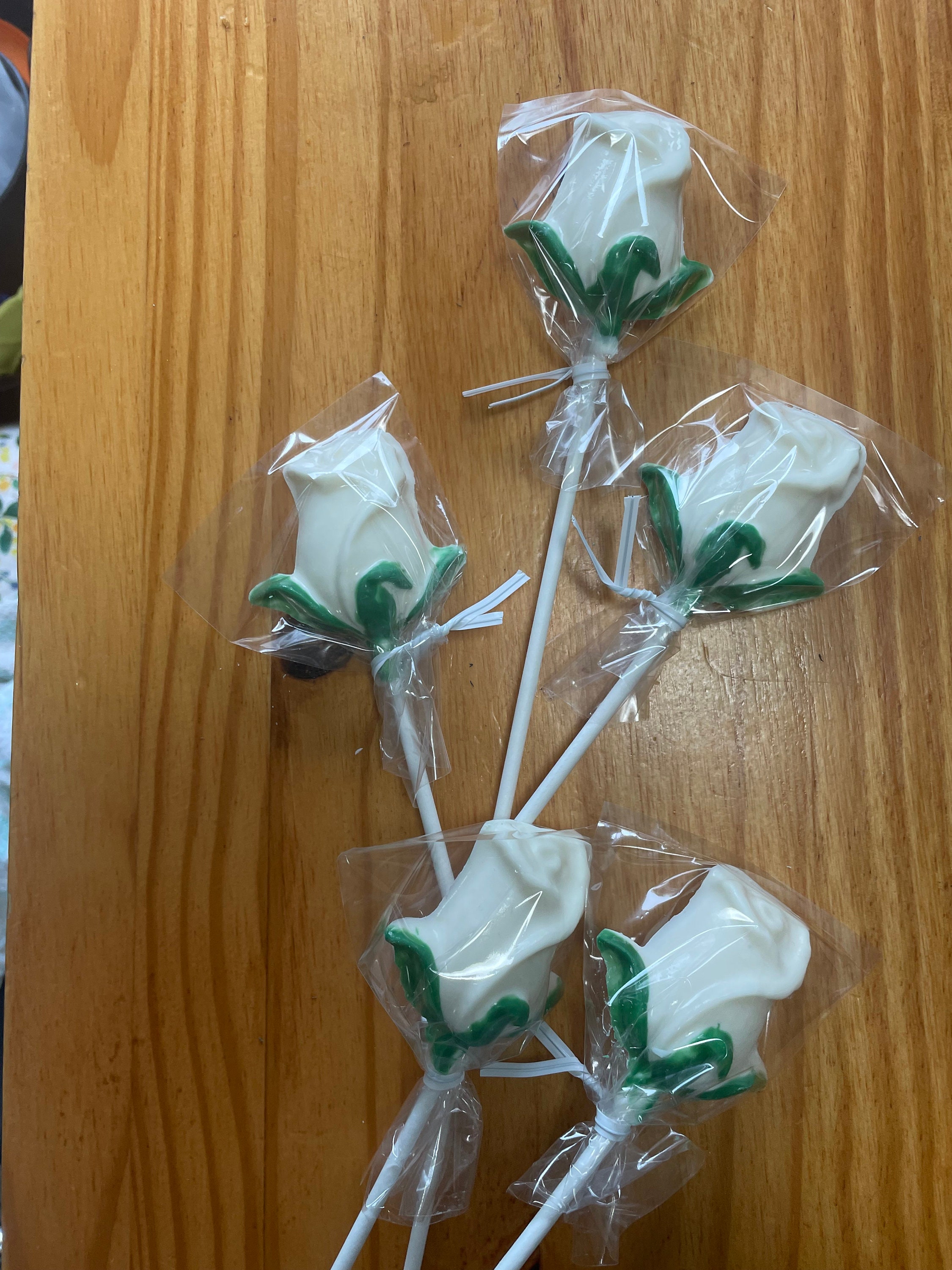 8 Long "stem" Chocolate Roses Melt in Mouth Solid Chocolates Assorted ...