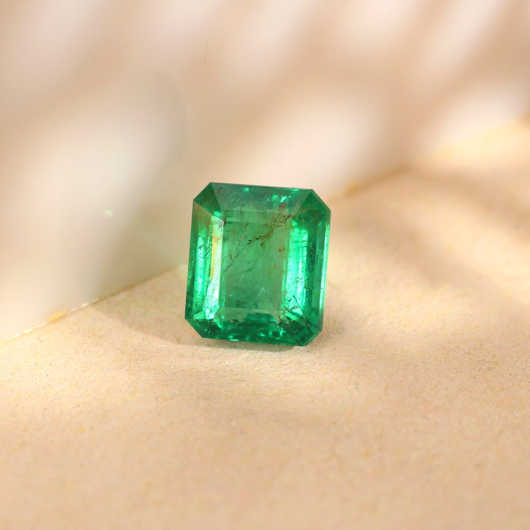 Natural Emerald 1.63 Cts-golden Green Natural Emerald Octagon-eye Clean ...