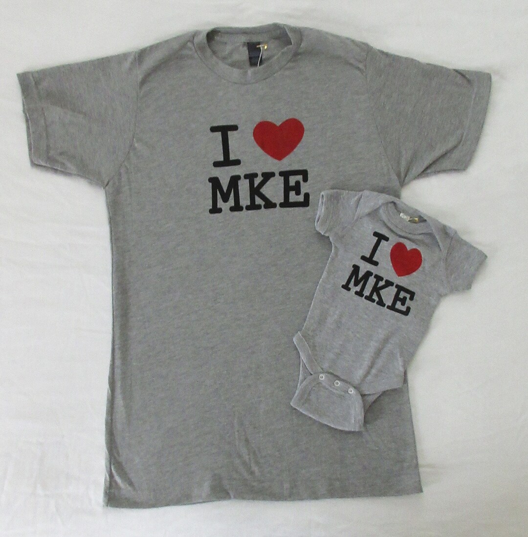 Gray 'I Heart MKE' Adult Tee - Etsy