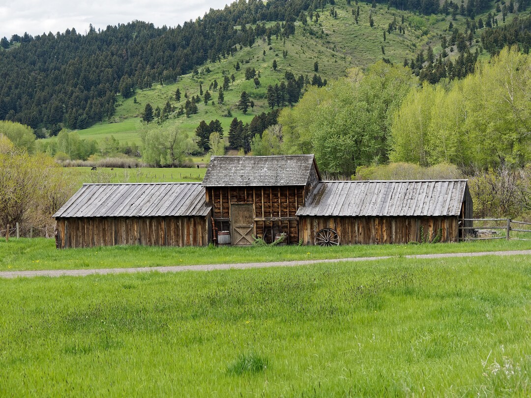 Montana Barn -- Photo, Digital Download - Etsy