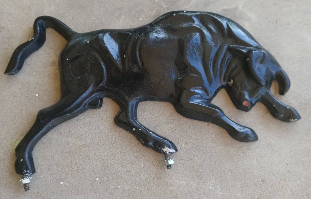 Vintage Fighting Bull Gate Topper Fence Topper Or? This Item Measures ...