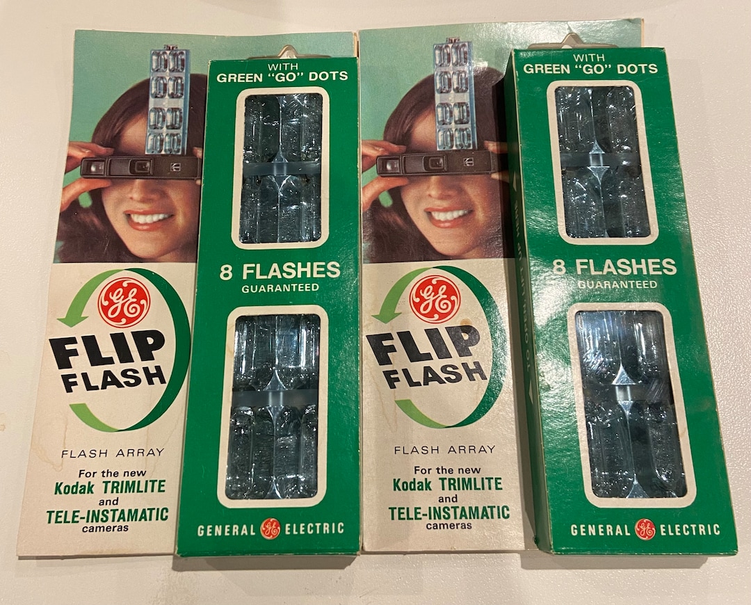 Vintage General Electric Flip Flash Flash Bulbs in Good Condition . Two ...