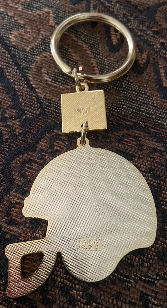 Vintage Dallas Cowboys keychain. the helmet measures … - Gem