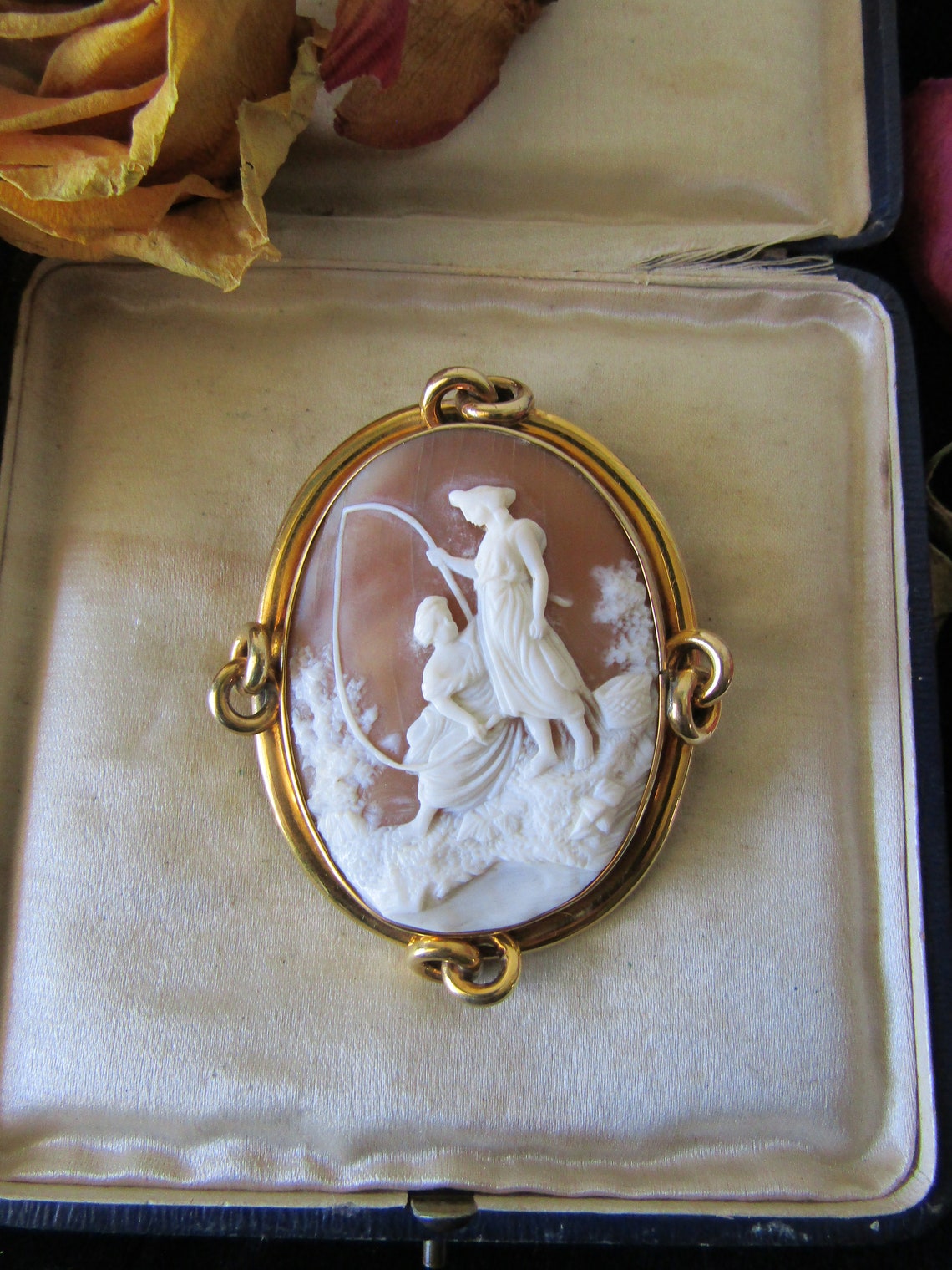 Very Rare Shell Cameo Set in 15 Kt. Gold Persian Cameo - Etsy